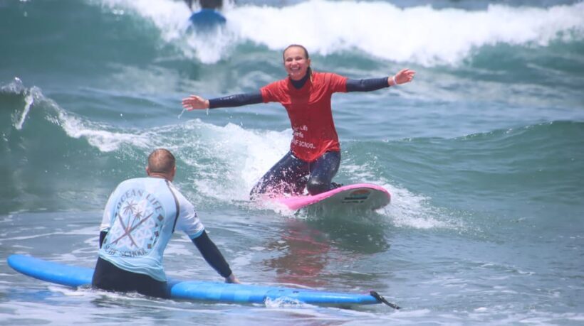 Playa de Las Americas: Surfing Group Lesson with equipment - FAQ Section