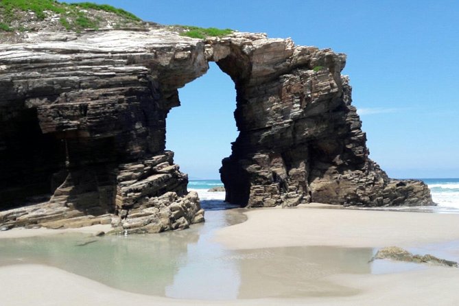 Playa De Las Catedrales Y Ribadeo Desde Lugo - The Full Experience: What to Expect