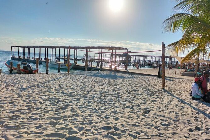 Playa del Carmen: Catamaran Unlimited Tour to Isla Mujeres - Lunch and Drinks at the Beach Club