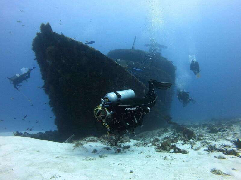 Playa del Carmen: MamaViña Wreck & Reef for Certified Divers - An In-Depth Look at the Mama Viña Wreck & Reef Experience