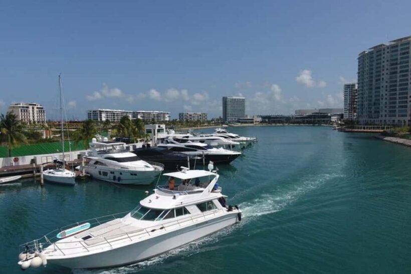 Playa Mujeres: Private Yacht Rental - 4hr SR55H4 #GMBSR55FUN - Key Points
