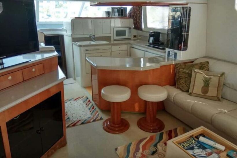 Playa Mujeres: Private Yacht Rental - 4hr SR55H4 #GMBSR55FUN - Whats Included and Whats Not