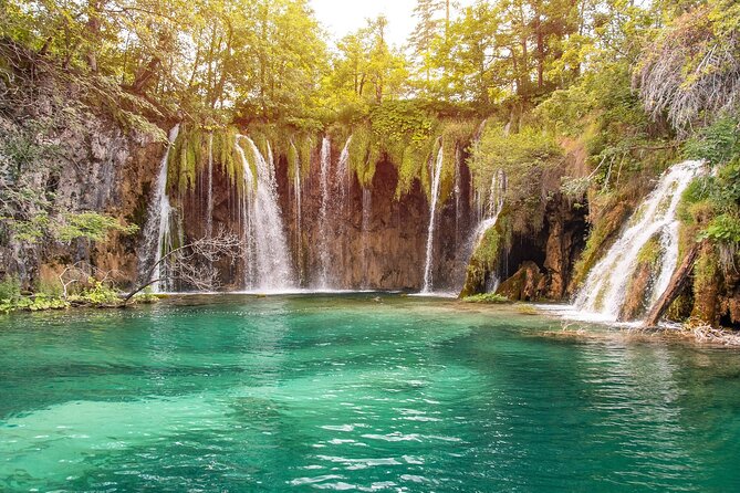 Plitvice Lakes and Rastoke Private Day Tour from Zagreb - Exploring Plitvice Lakes National Park