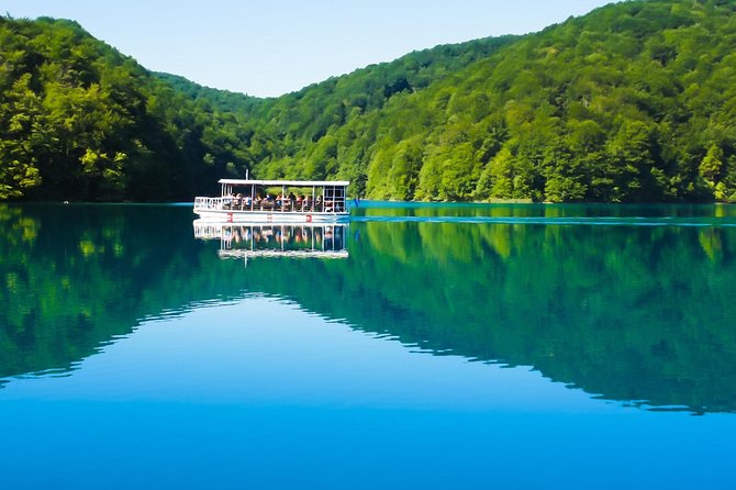 Plitvice Lakes Economy Group Tour From Split or Trogir - Meeting and Accessibility Details