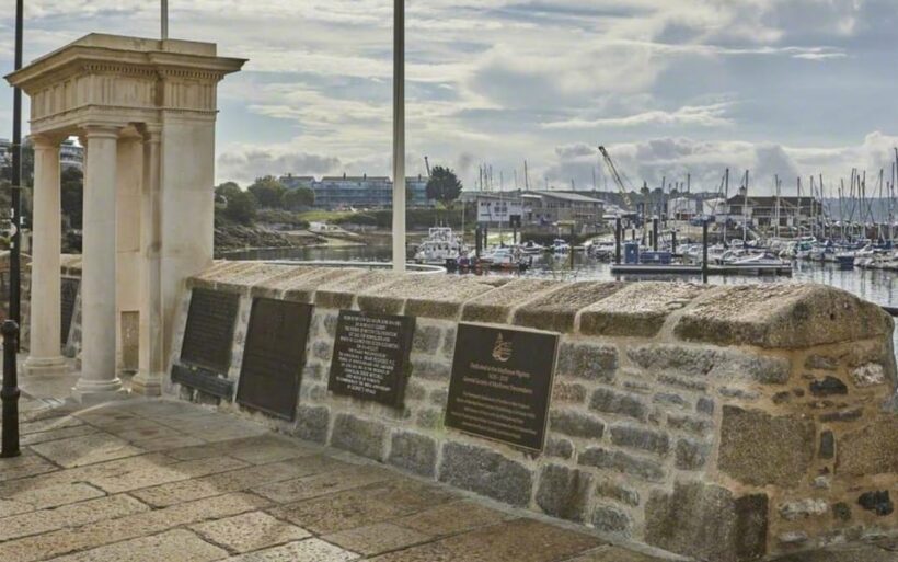 Plymouth: City Walking Tour & Exploration Game - Authentic Feedback from Participants