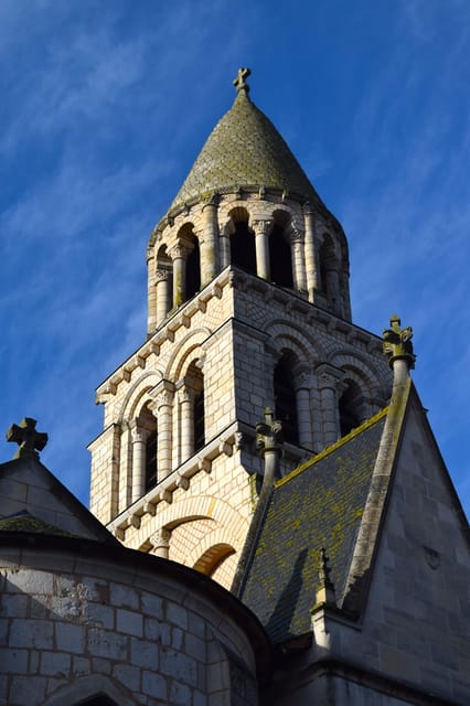 Poitiers: Eleanor of Aquitaine Walking Tour - Key Points