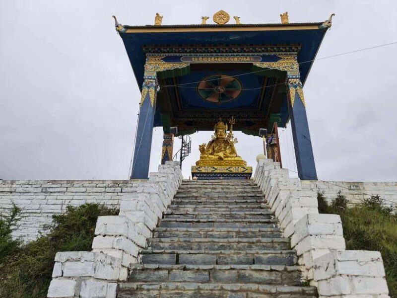 Pokhara: 14 Days Upper Mustang Trek - Traditional Villages and Unique Rock Formations: Chele to Syanbochen