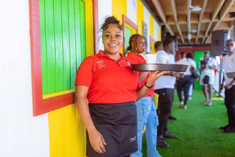 Poko Loko Floating bar: Morning Splash Montego Bay - Authentic and Fun Atmosphere