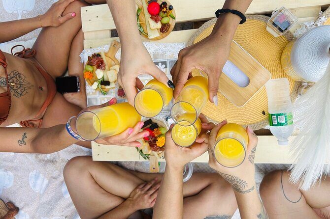 Pole Dance class and Picnic by the sea in San Juan - FAQs