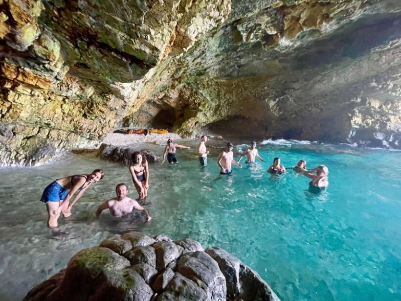 Polignano kayak tour + swimming stop in cave - Key Points