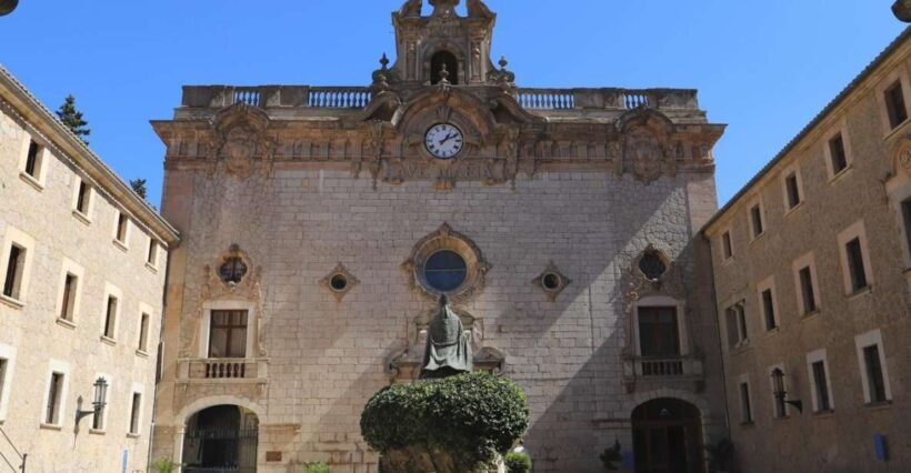 Pollensa market and Lluc Monastery - The Sum Up