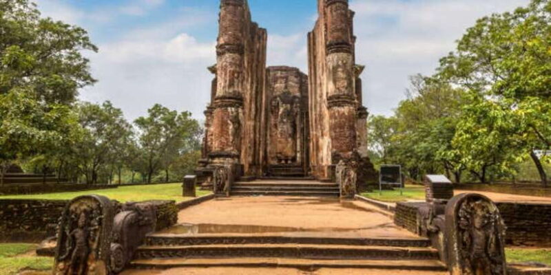 Polonnaruwa Ancient City Tour with Minneriya Elephant Safari - Discovering Polonnaruwa: The Ancient City’s Charm