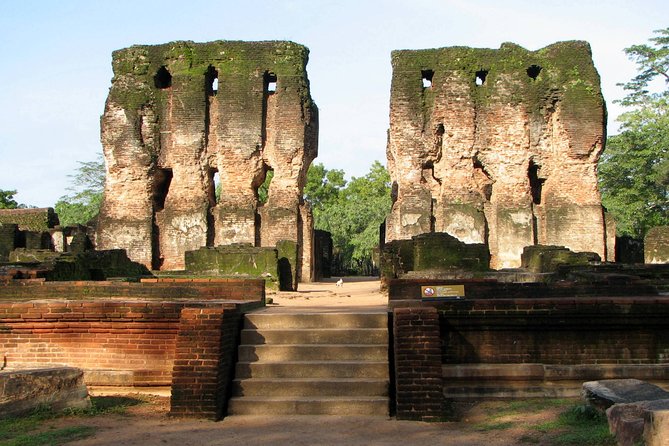 Polonnaruwa Day Tour with Lunch by Mahaweli - Scenic and Cultural Highlights