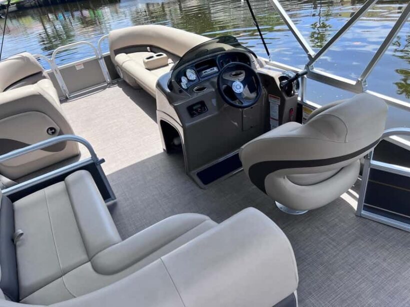 Pompano Beach: Pontoon Boat Rental - The Experience from Our Perspective