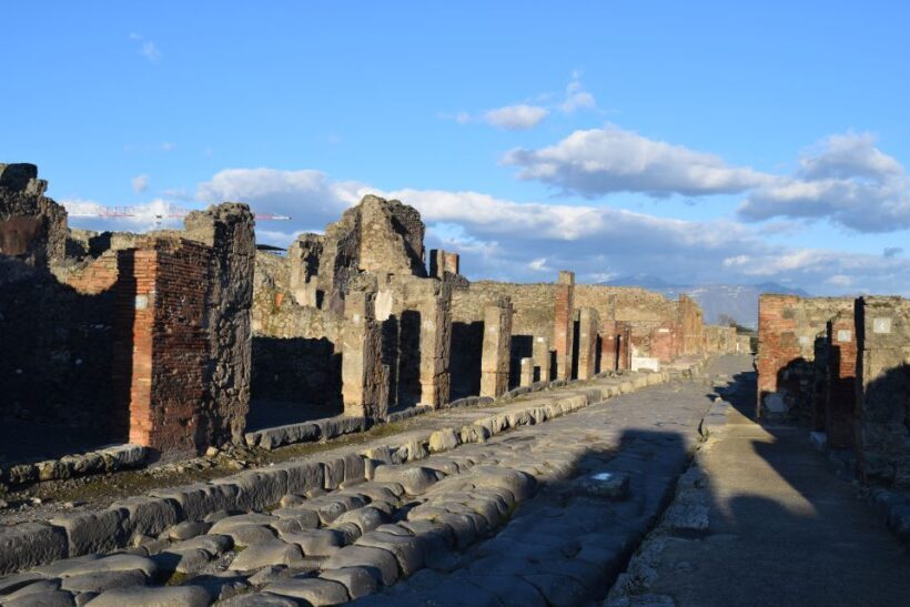 Pompei: 3-Hour Private Tour, Villa of the Mysteries & Lunch - Exploring Pompeii with a Private Guide