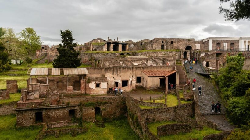 POMPEI TOUR : RUINS (SKIP THE LINE ) AND NAPLES HISTORICAL CENTER - Key Points