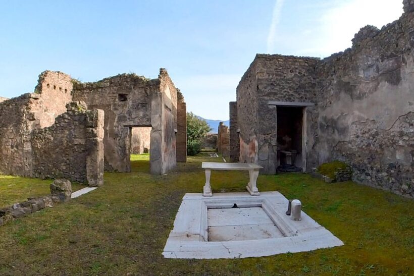 Pompeii: 2 Hours Skip the Line Visit with a Licensed Guide - The Experience of Guided Tours at Pompeii
