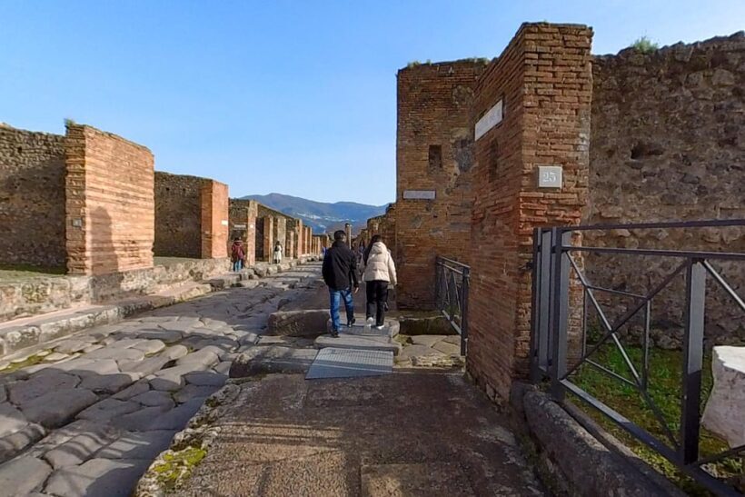 Pompeii: 2 Hours Skip the Line Visit with a Licensed Guide - FAQ