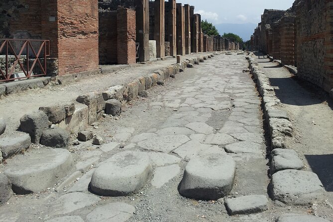 Pompeii ancient charm - Key Points