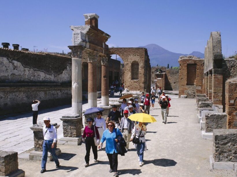 Pompeii and Herculaneum: Private Tour with Transportation - Key Points