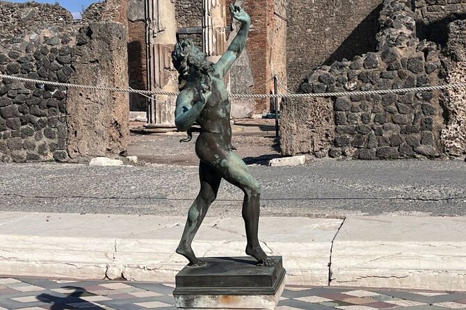 Pompeii and Naples Day Trip From Rome by High Speed Train - Savoring Neapolitan Cuisine