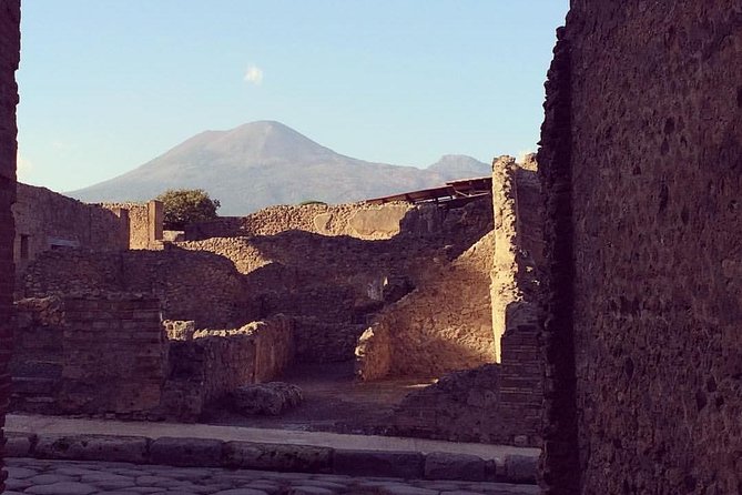 Pompeii at Sunset: the Golden Hour with your Local Archaeologist - Key Points