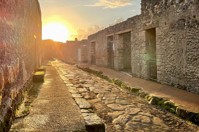 Pompeii at Sunset: the Golden Hour with your Local Archaeologist - Authentic Experiences and Authentic Insights
