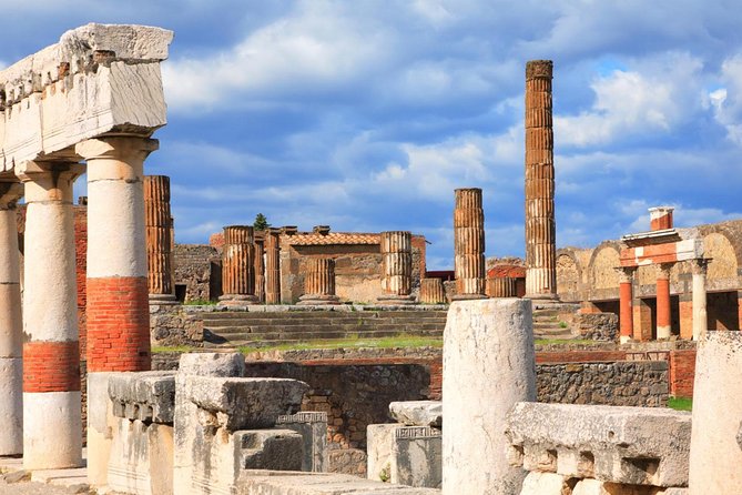 Pompeii Entrance Ticket & Walking Tour With an Archaeologist - Logistics and Recommendations