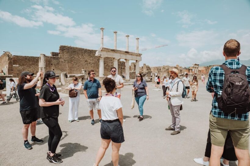 Pompeii: Entry Ticket and Guided Tour with an Archaeologist - Who Should Consider This Tour?