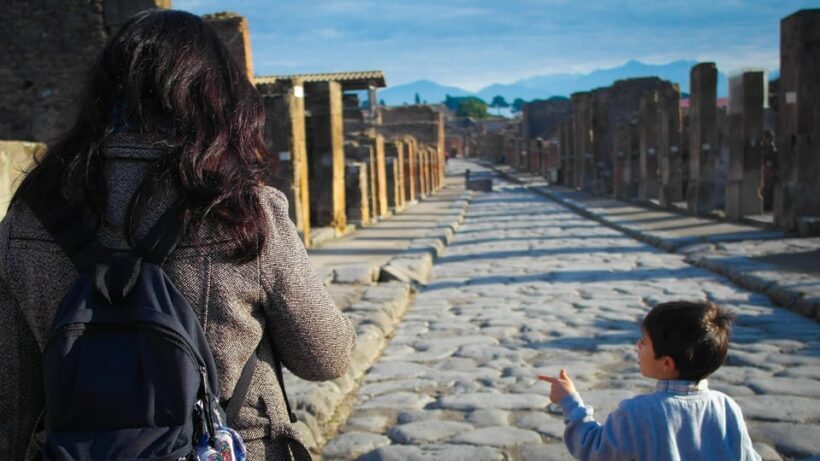 Pompeii: Family-Friendly Guided Walking Tour with Activities - What to Expect on the Tour
