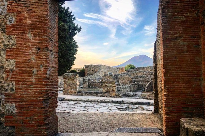 Pompeii Guided Tour Small Group Skip the Line - Exploring Pompeiis Ancient Ruins