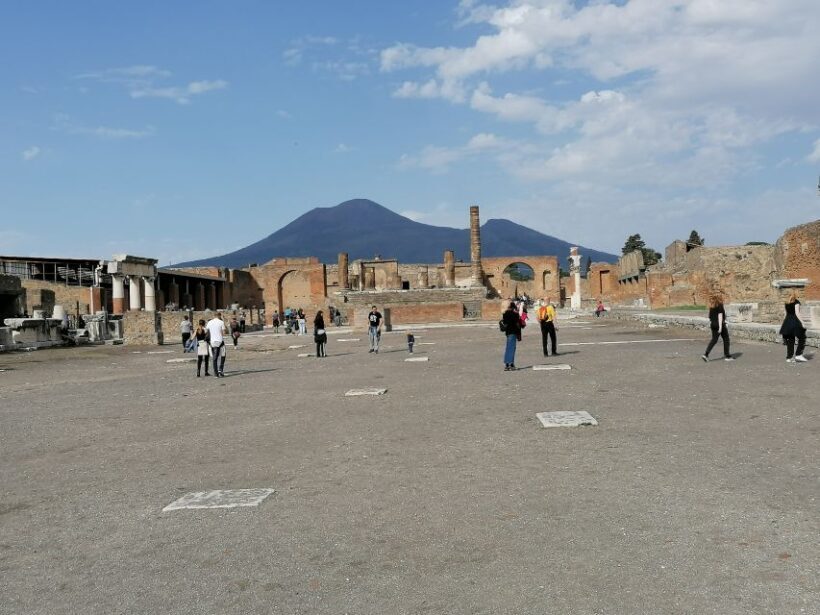 Pompeii: Guided Tour with Archaeologist with max. 12 People - Practicalities and value