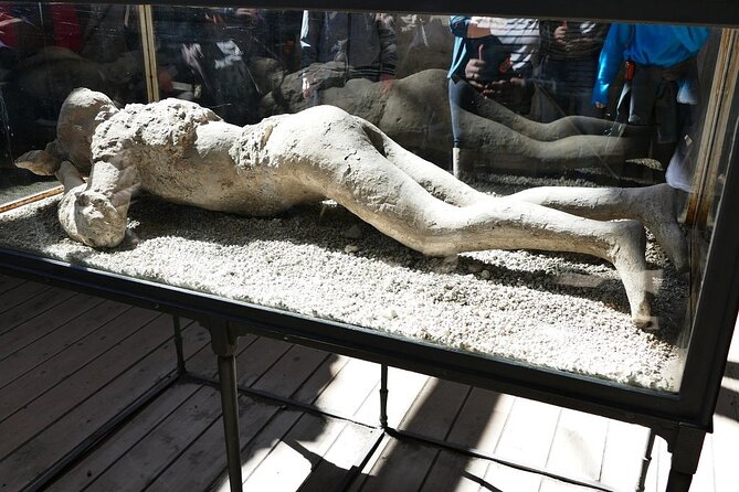 Pompeii Half Day Trip From Naples - Guided Tour of Pompeiis Main Attractions