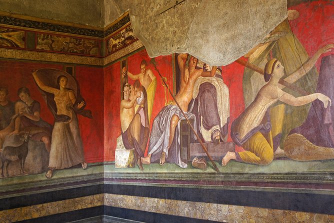 Pompeii, Herculaneum and Wine on Vesuvius With an Archaeologist - Itinerary and Experience