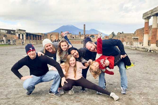 Pompeii, Herculaneum and Wine on Vesuvius With an Archaeologist - Exploring Pompeii and Herculaneum With an Archaeologist