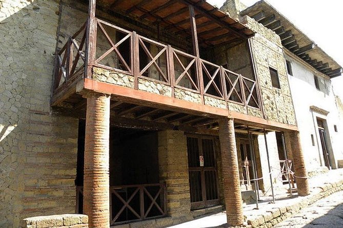 Pompeii-Herculaneum-Wine tour from Sorrento, with licensed guide included - Why This Tour Works