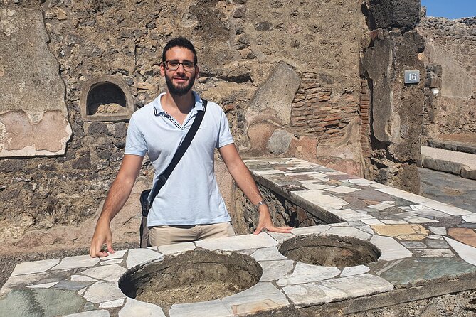 Pompeii Highlights and New Discoveries - The Role of Professional Guides in Enhancing Your Visit