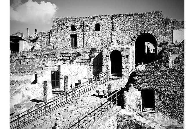 Pompeii private small group tour - 4 hours including transfers - FAQ