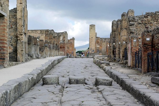 Pompeii Ruins Excursion for 3 hours (round-trip included) - FAQ