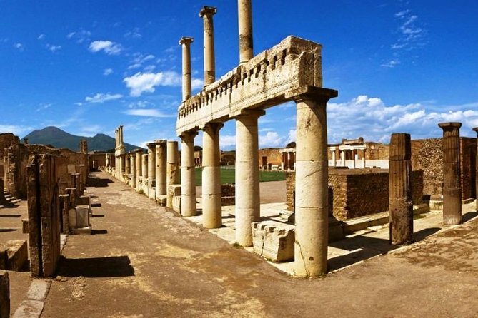 Pompeii Ruins visit for 3 hours (round-trip included) - The Cost and Its Value