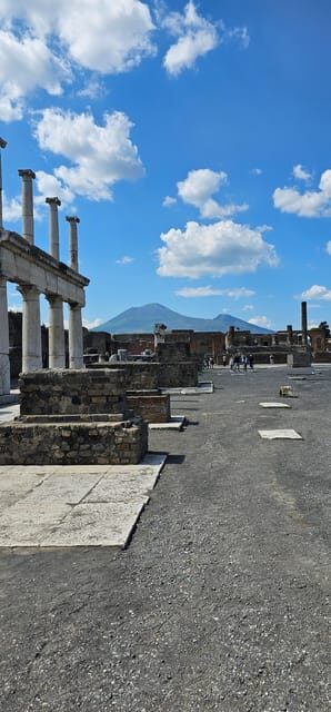 Pompeii, skip-the-line ticket with smartphone audio guide on App - Real Traveler Perspectives