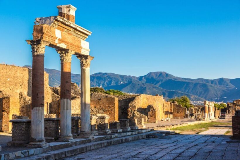 Pompeii Skip the line ticket+transfer from Naples - Key Points