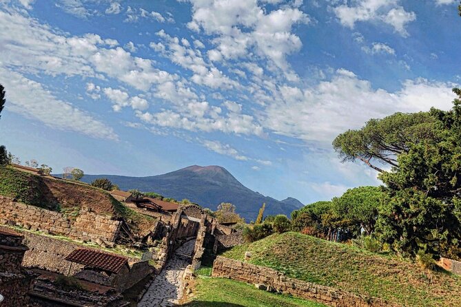 Pompeii skip the line with specialized guide at sunset - The Experience: What It Feels Like