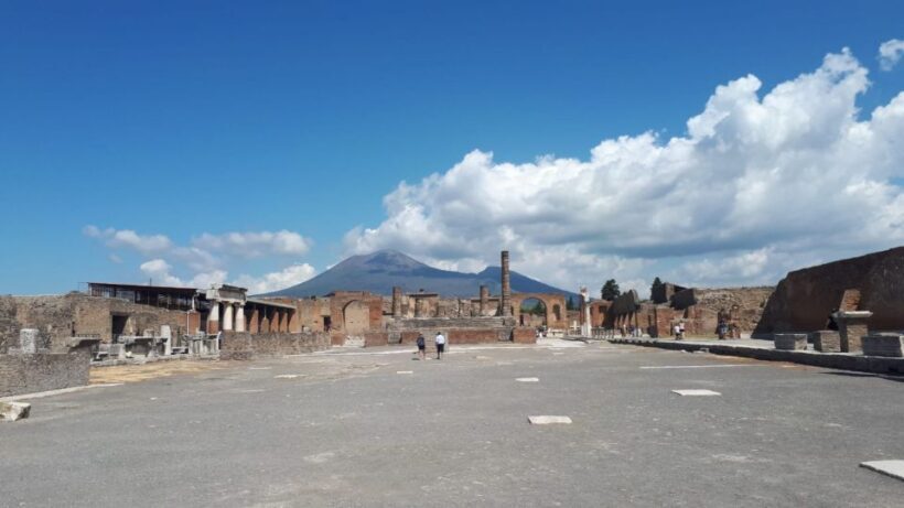 Pompeii Sunset tour for small group - FAQs