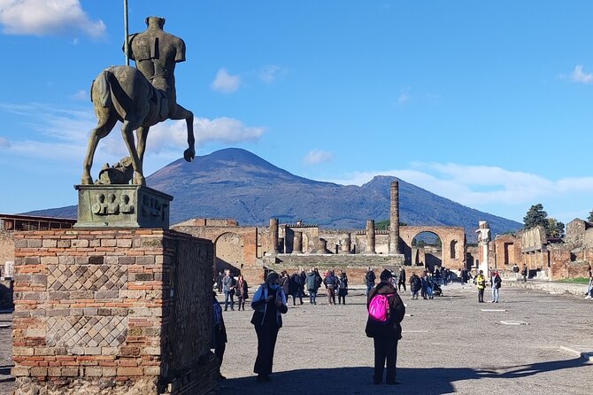 Pompeii: Tour with Archaeologist Guide & Skip-the-Line Entry - Key Points