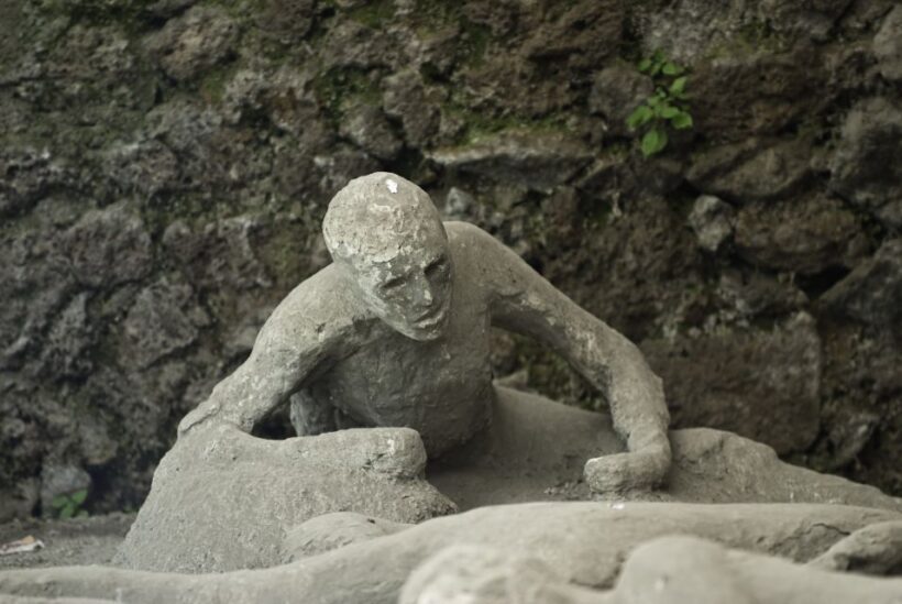 Pompeii Tour with Tickets & Original Ancient Roman Lunch - The Pompeii Experience: Exploring the Ruins