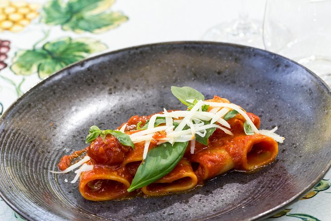 Pompeii Vineyard Escape: Private Wine Tasting & Lunch - Key Points