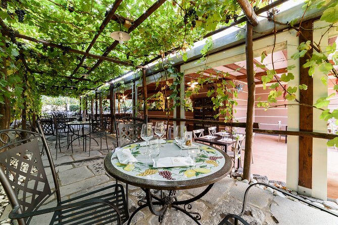 Pompeii Vineyard Escape: Private Wine Tasting & Lunch - What Reviewers Say