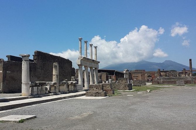 Pompeii Visit at Its Most Peaceful Moment - Avoiding the Crowds: An Intimate Experience