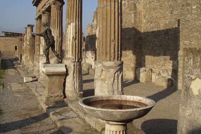 Pompeii With Wine Tasting and Lunch From Naples - Discovering Cameos and Corals